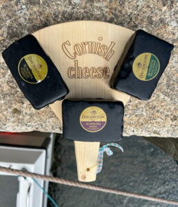 Davidstow Mature Cheddar 250g - Purely Cornish for Cornish Hampers